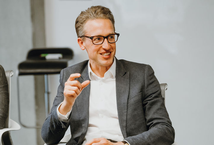 Hautarzt Dr. Prillinger über das Erreichen der richtigen Therapieziele